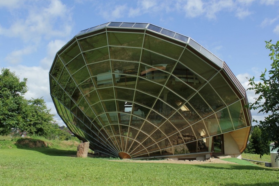 Heliodome-01 - Moving Tahiti