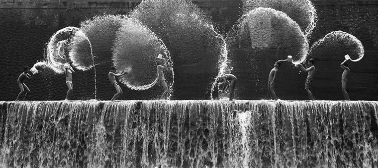 Chee-Keong-Lim - Moving Tahiti