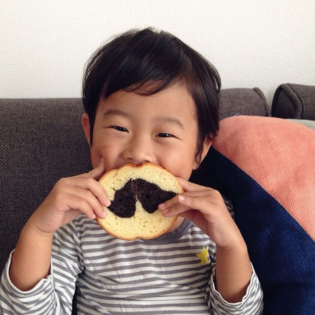 Konel Bread 01 - Moving Tahiti